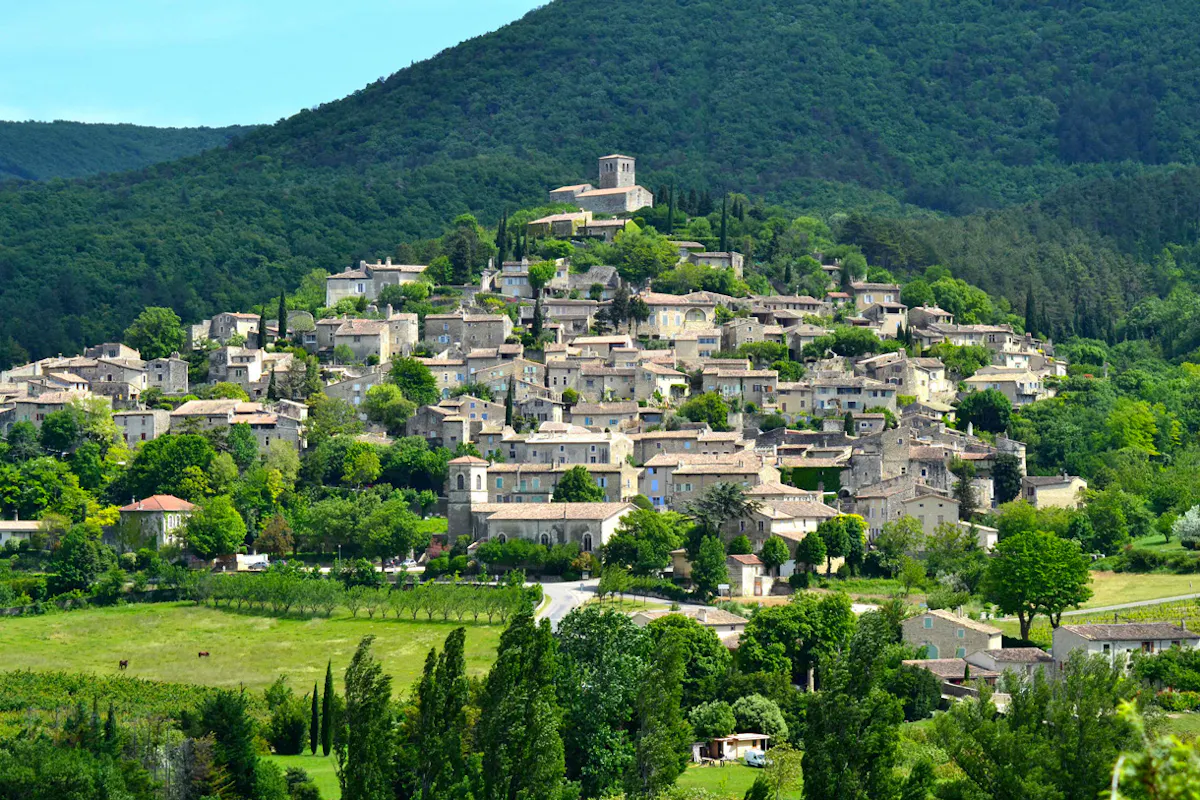 Les 25 plus beaux villages perchés à visiter en France | Détours en France